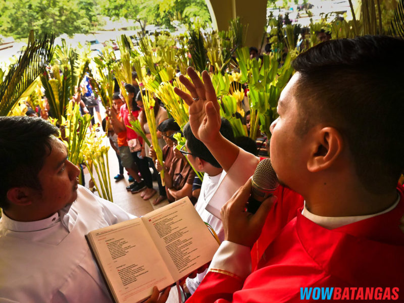 Palaspas sa Our Lady of Mt. Carmel Church sa Lipa City | WOWBatangas ...