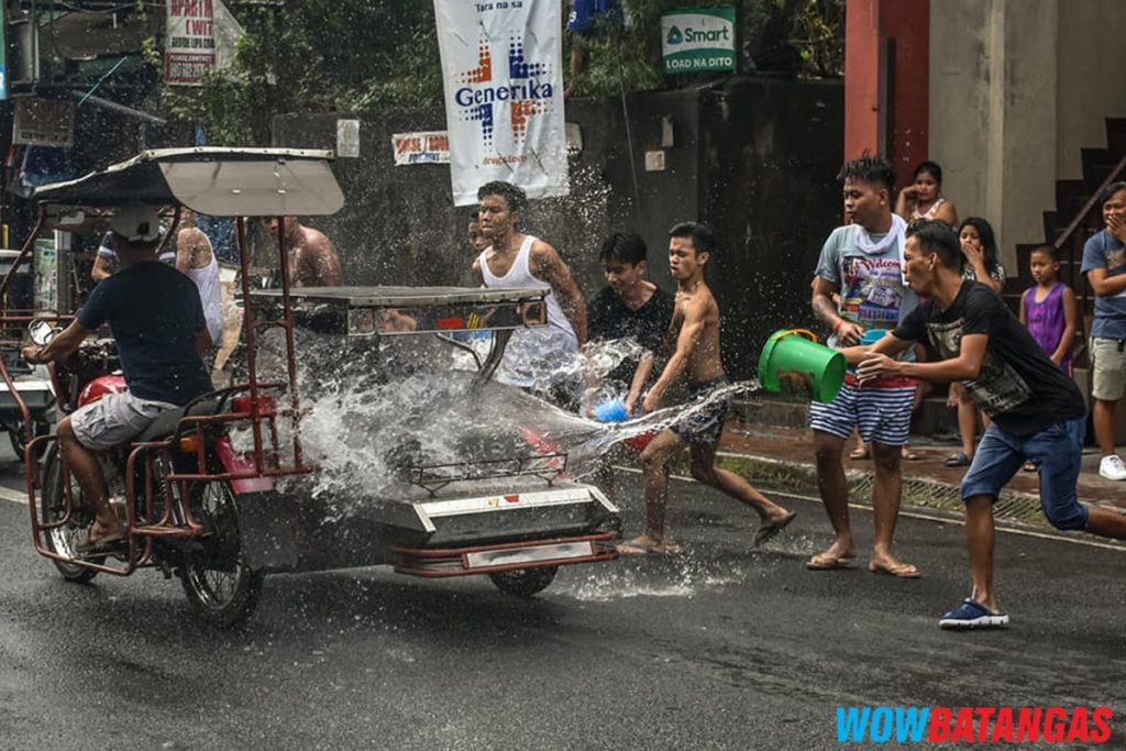 Buling-buling : Ang tradisyon ng basaan sa Batangas | WOWBatangas.com ...
