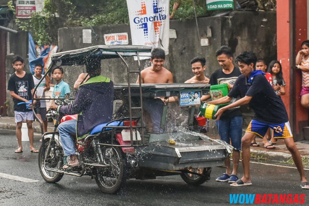 Buling-buling : Ang tradisyon ng basaan sa Batangas | WOWBatangas.com ...