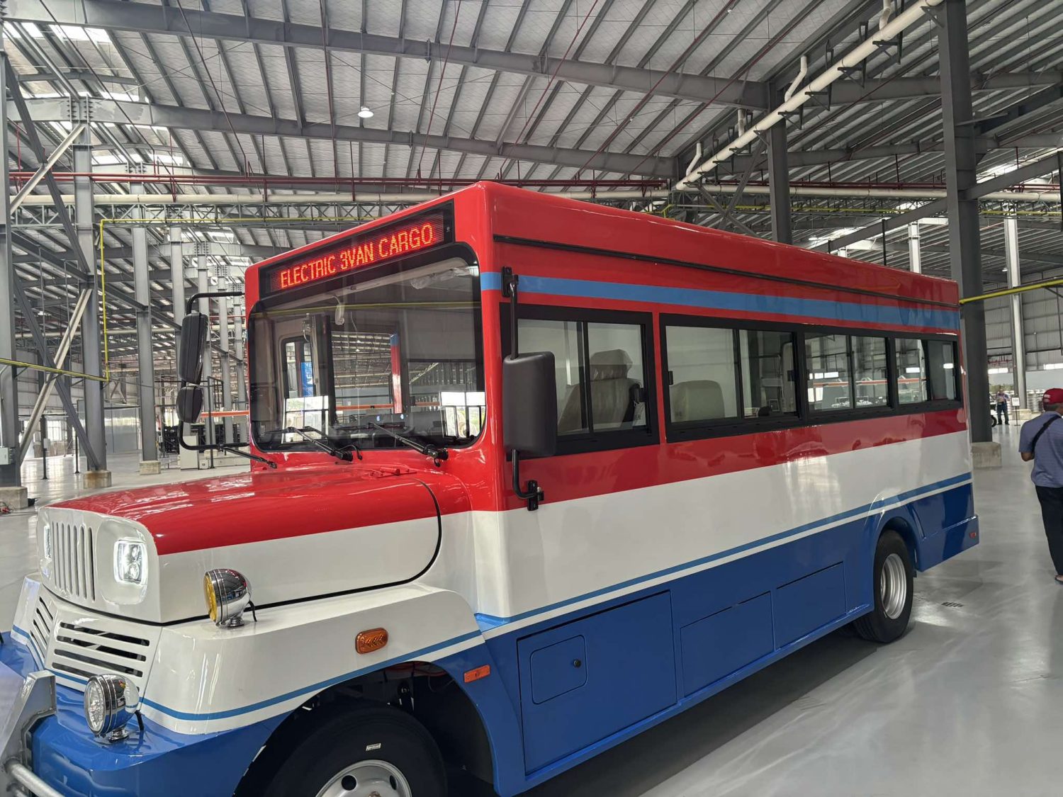 Philippines opens first electric jeepney assembly plant in Batangas ...